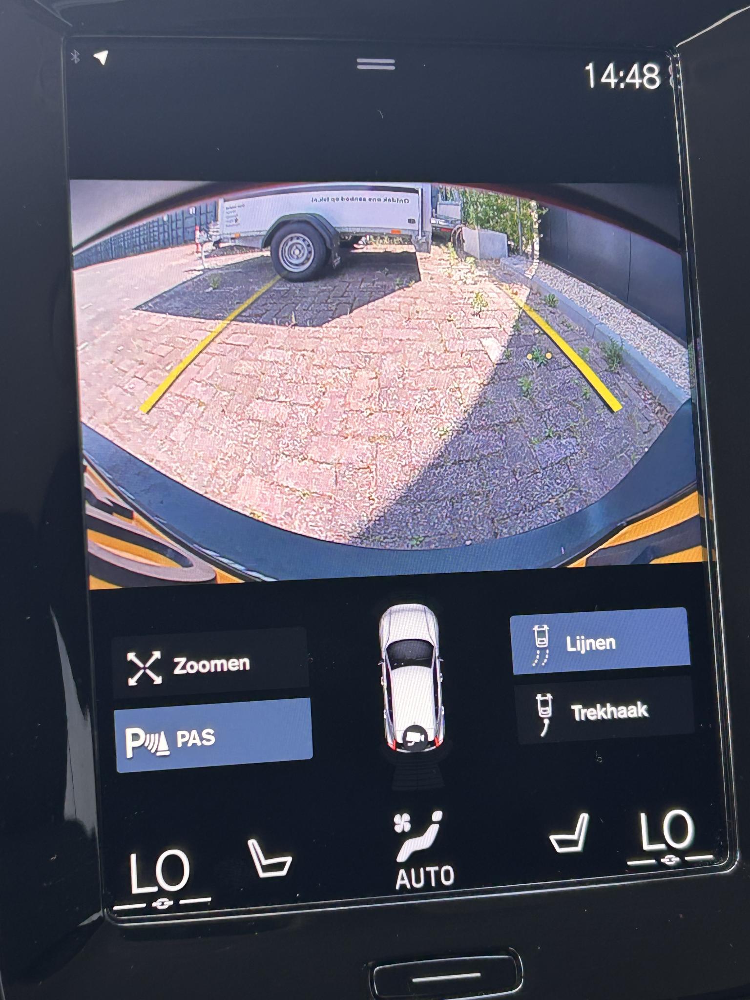 Volvo XC40 1.5 T4 Recharge R-Design Expression - Lynk & Co